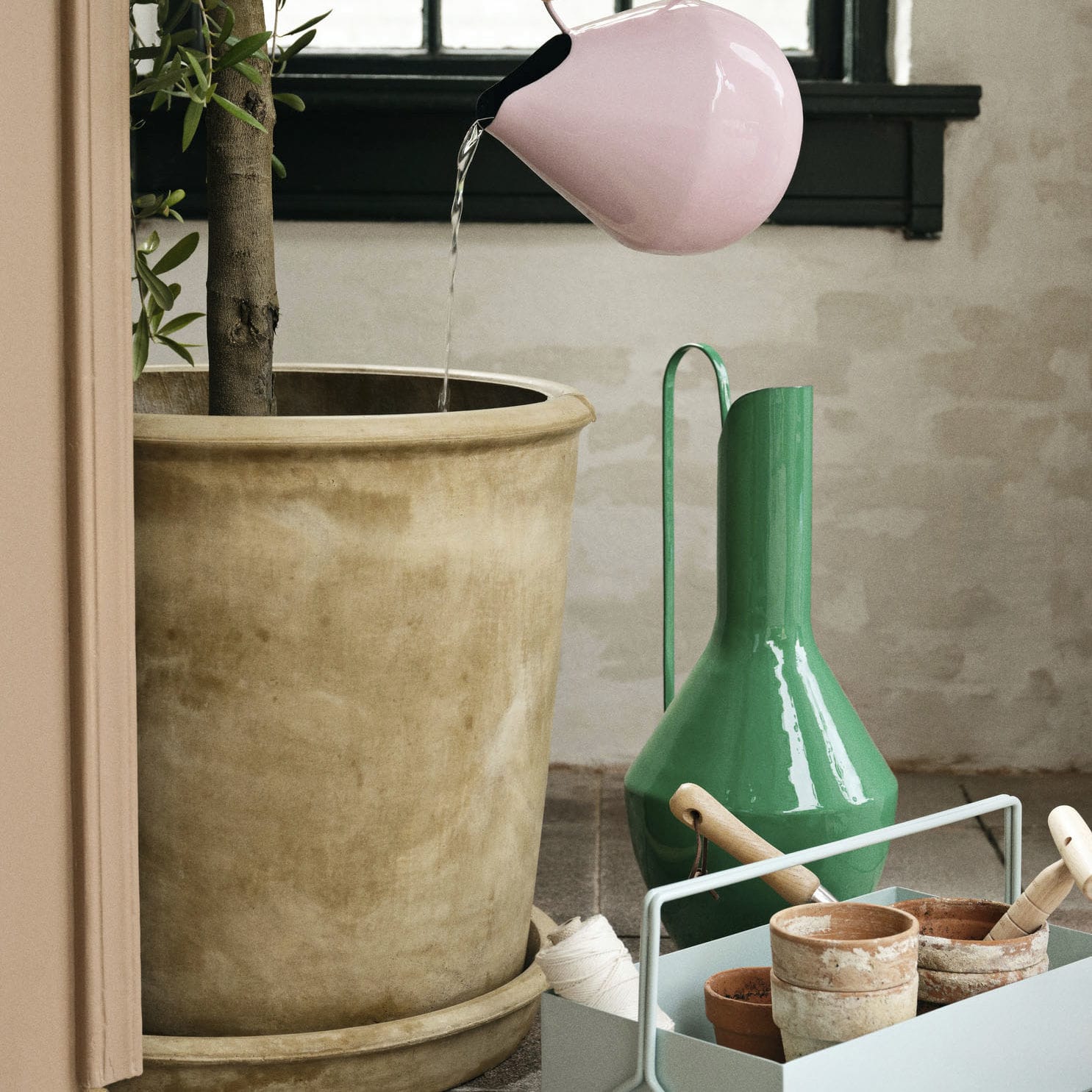 现代风格花瓶 - ROSARIO - broste - 铁 / 漆包金属 / 台式