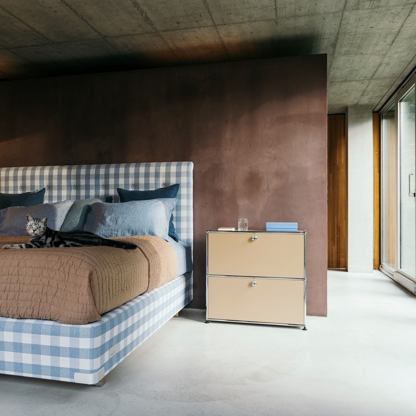 现代风格床头柜 - USM Haller - USM Modular Furniture - 金属 / 长方形 / 带收纳